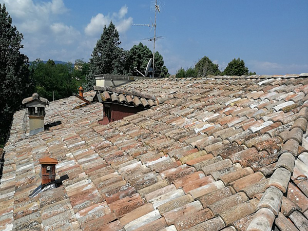 Coperture in Tegole Reggio Emilia Casalgrande – Sostituzione coppi ...